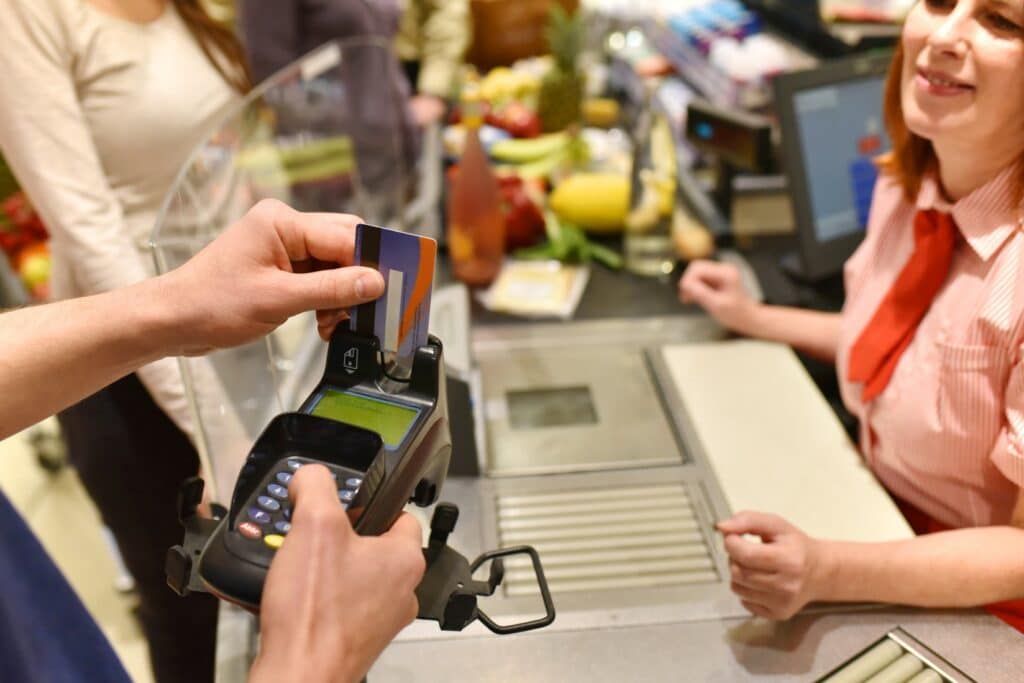 Bar macht sich rar – smarter zahlen mit NFC? Modernes Bezahlen mit ...