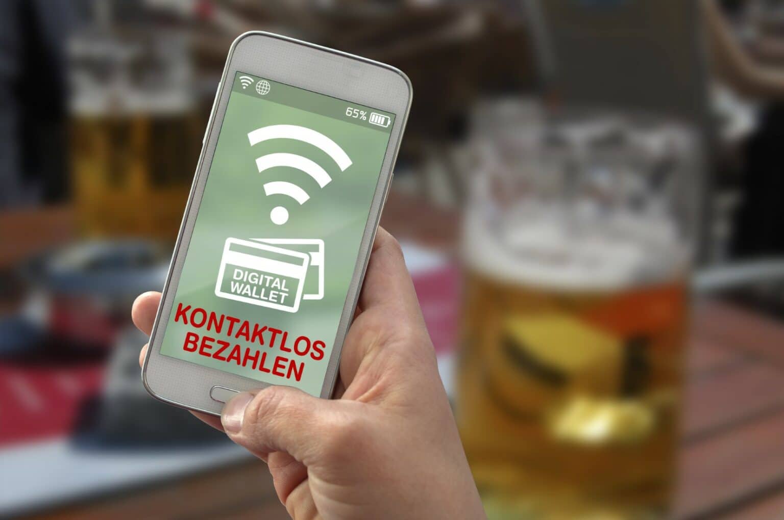 Bezahlen mit dem Smartphone – wie geht das? NFC liefert die besten ...